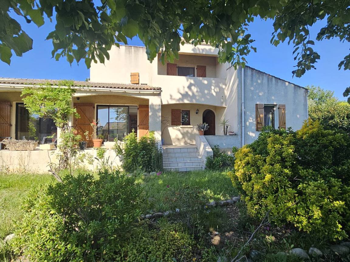 166 M² Villa ∙ 4 Chambres ∙ 8 Personnes - Ghisonaccia