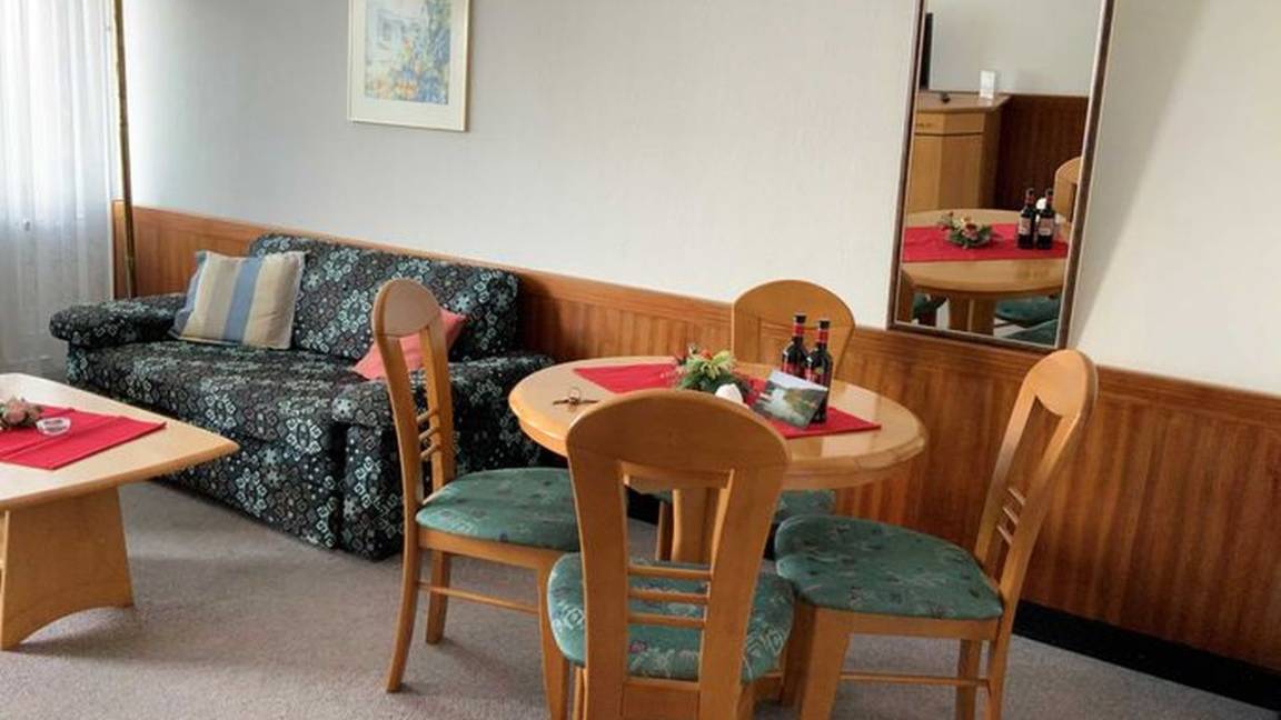 52 M² Ferienwohnung ∙ 1 Schlafzimmer ∙ 2 Gäste - Eutin