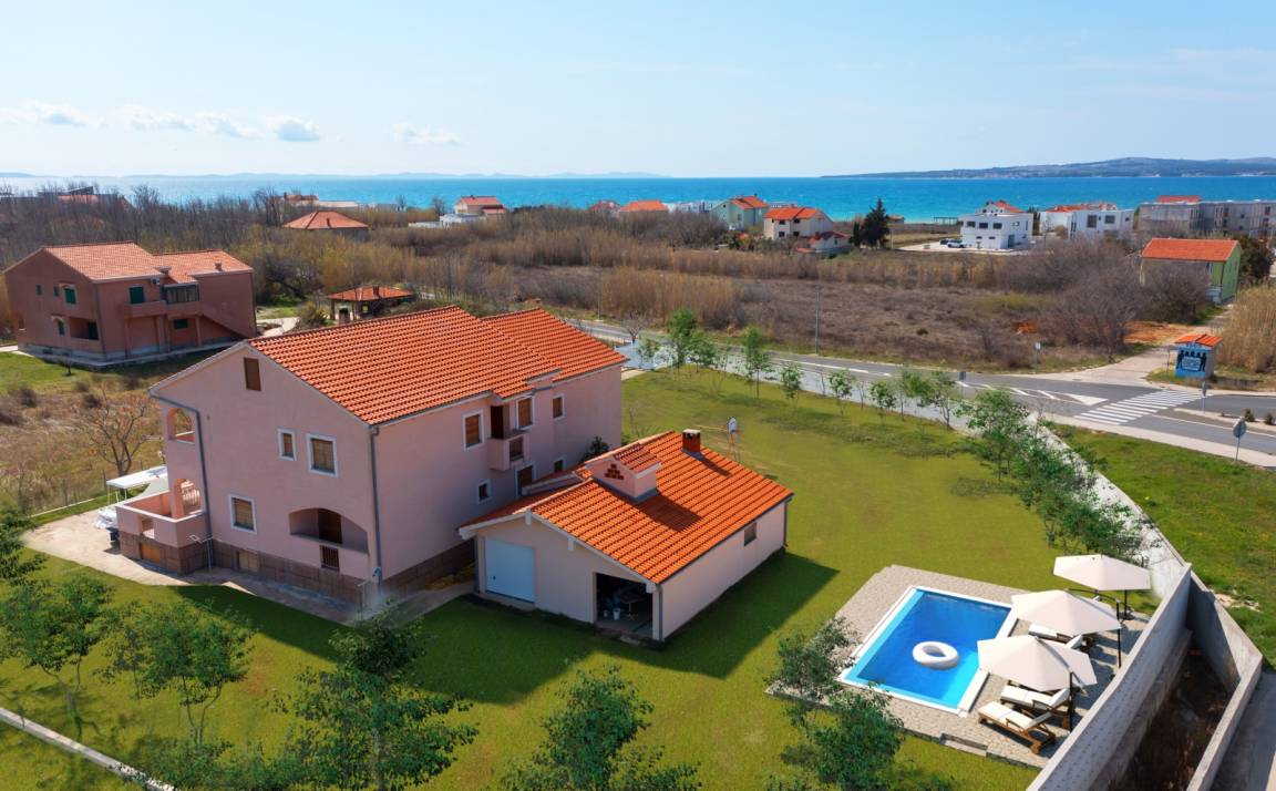 64 M² Apartment ∙ 2 Bedrooms ∙ 4 Guests - Privlaka