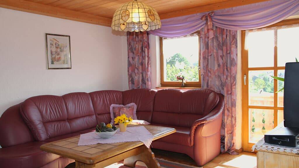 110 M² Ferienwohnung ∙ 3 Schlafzimmer ∙ 6 Gäste - Arnbruck