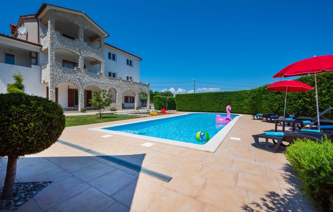 200 M² Casa Vacanza ∙ 3 Camere Da Letto ∙ 7 Ospiti - Albona