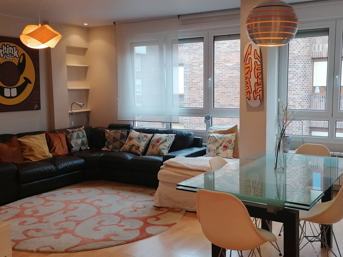 75 M² Apartamento ∙ 2 Habitaciones ∙ 4 Huéspedes - Santander