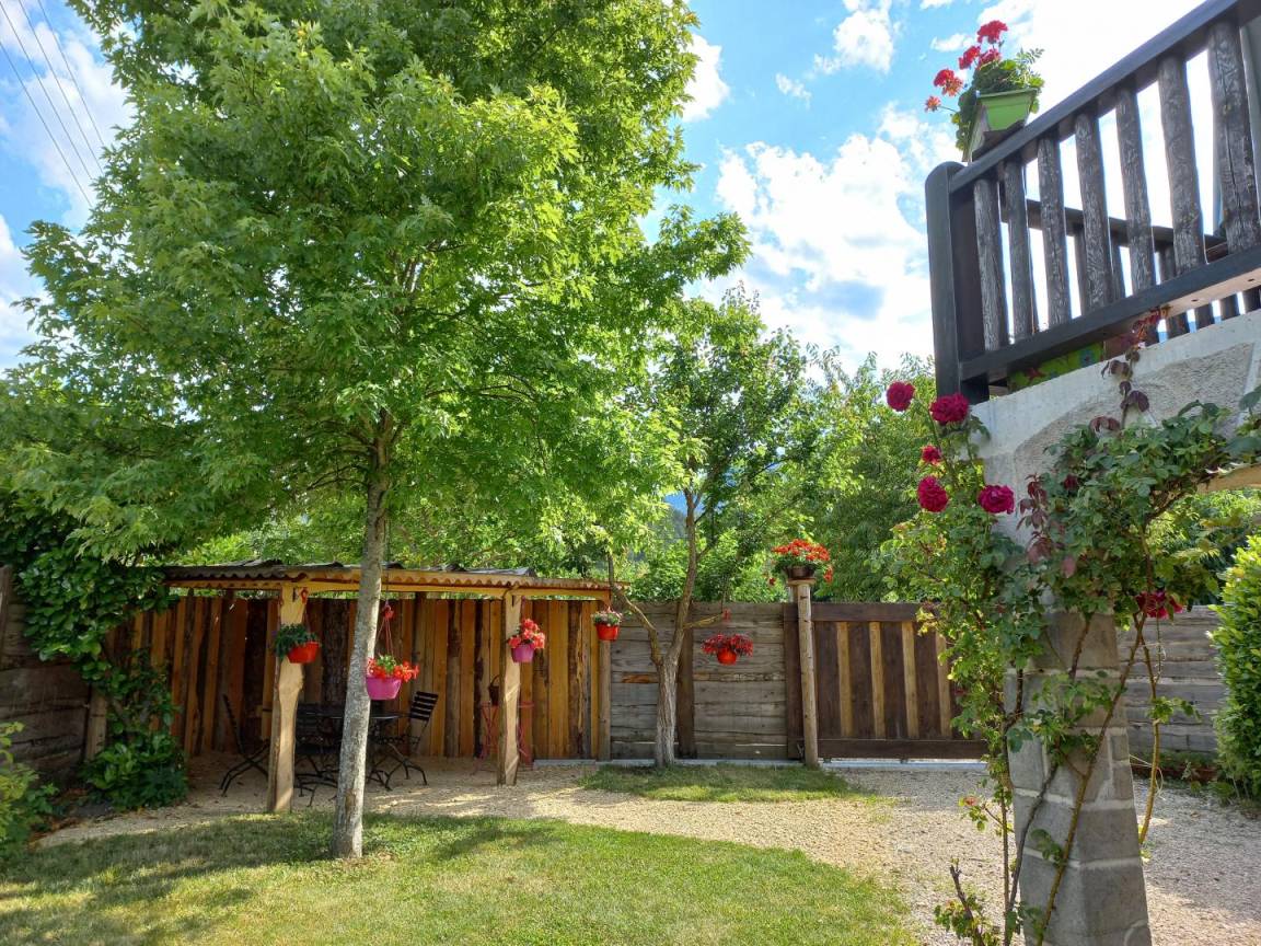 67 M² Gîte ∙ 3 Chambres ∙ 6 Personnes - Luc-en-Diois