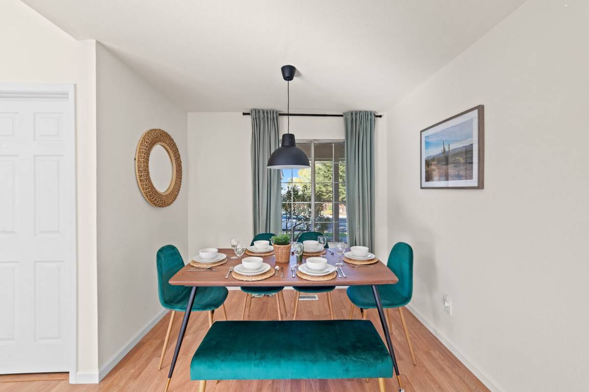 135 M² Casa ∙ 4 Habitaciones ∙ 10 Huéspedes - Reno