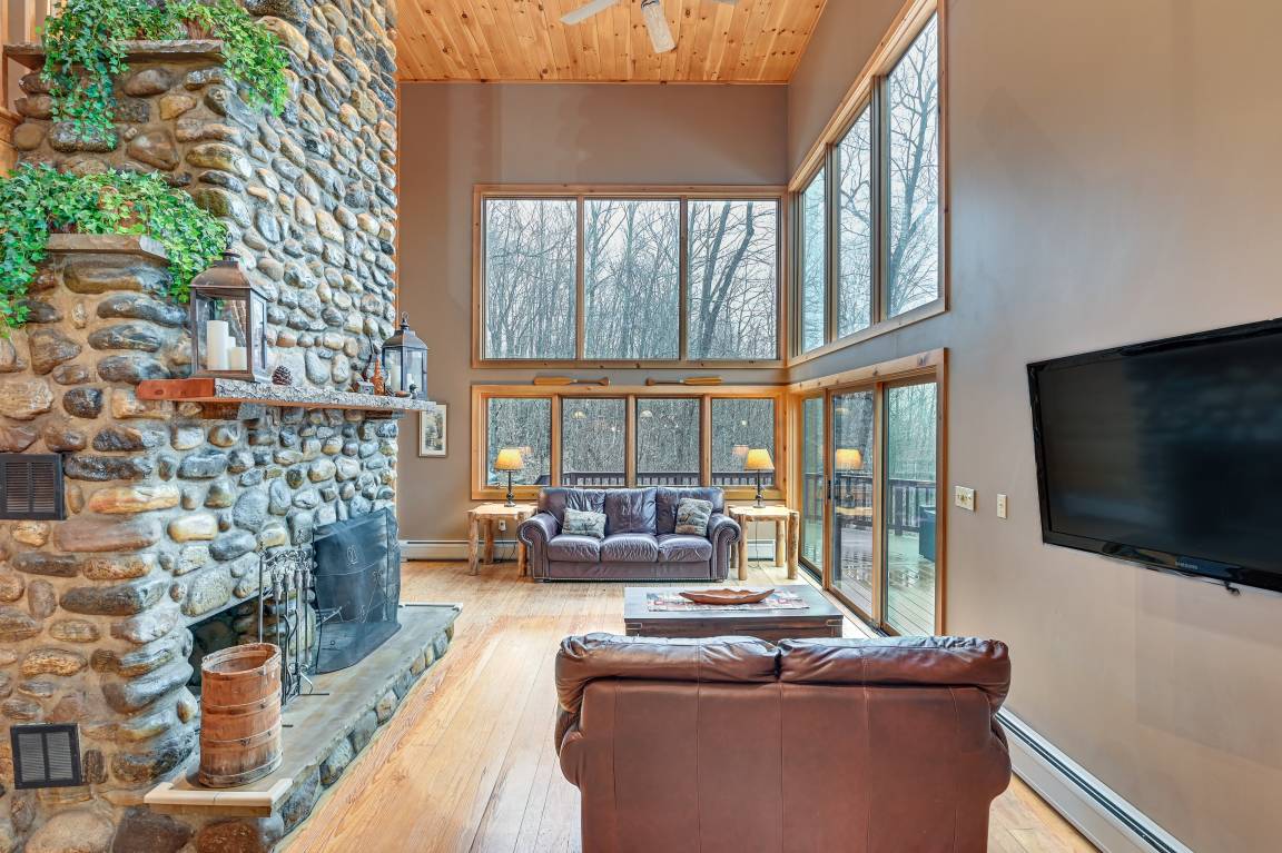 269 M² House ∙ 4 Bedrooms ∙ 14 Guests - Gloversville, NY