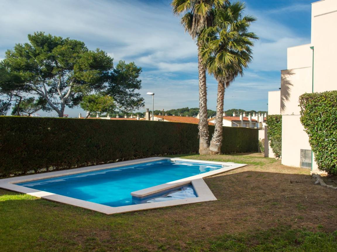 140 M² Villa ∙ 3 Bedrooms ∙ 6 Guests - L'Escala