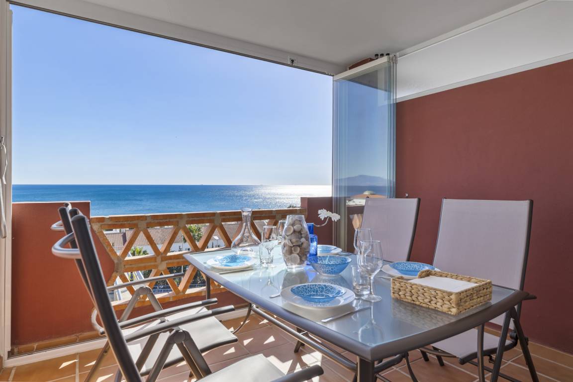 110 M² Apartamento ∙ 3 Habitaciones ∙ 6 Huéspedes - Manilva
