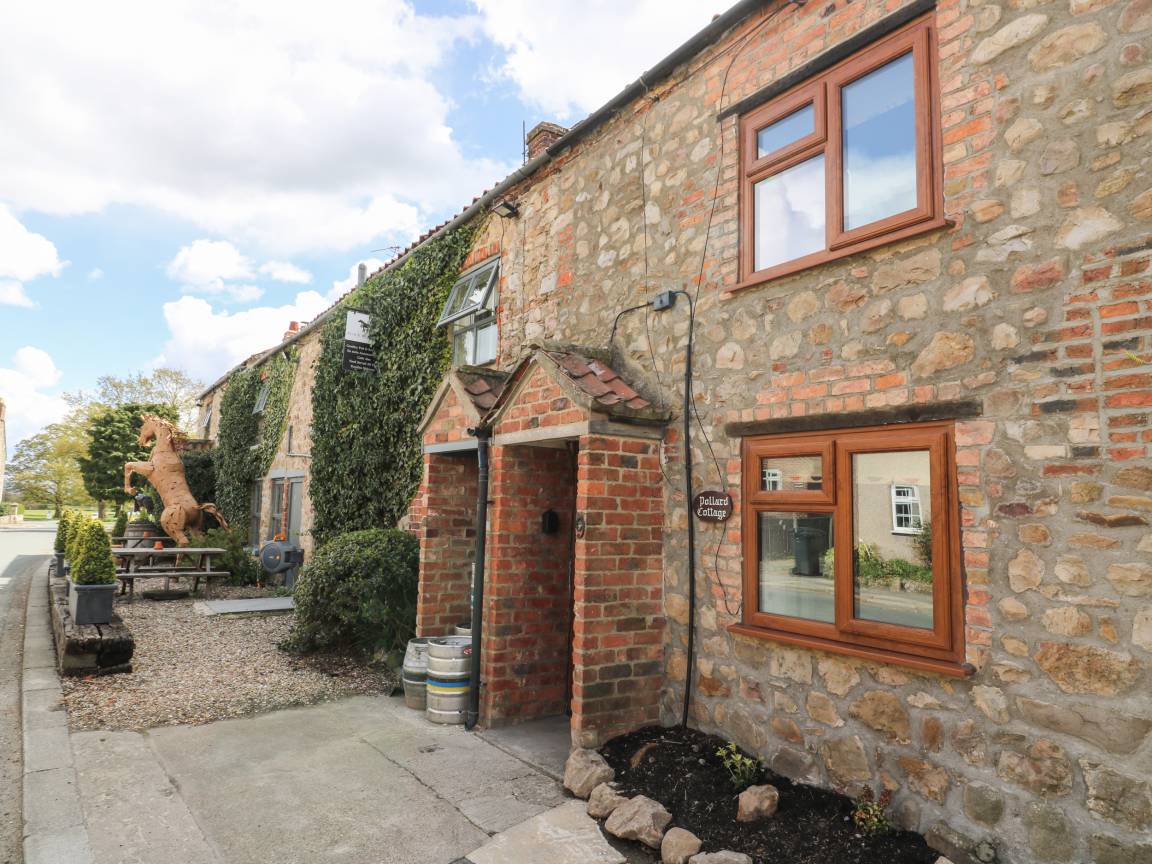 Cottage ∙ 2 Bedrooms ∙ 3 Guests - Bedale