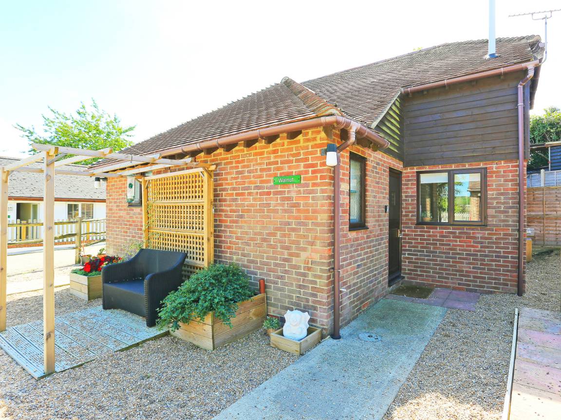 Cottage ∙ 2 Bedrooms ∙ 4 Guests - Uckfield