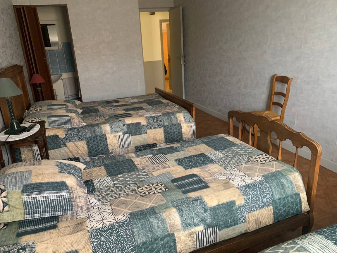 20 M² Chambre D'hôtes ∙ 1 Chambre ∙ 4 Personnes - Beaujolais