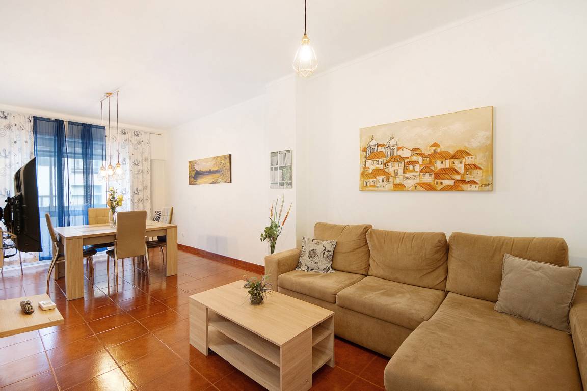 80 M² Apartamento ∙ 2 Quartos ∙ 6 Hóspedes - Rio Tinto