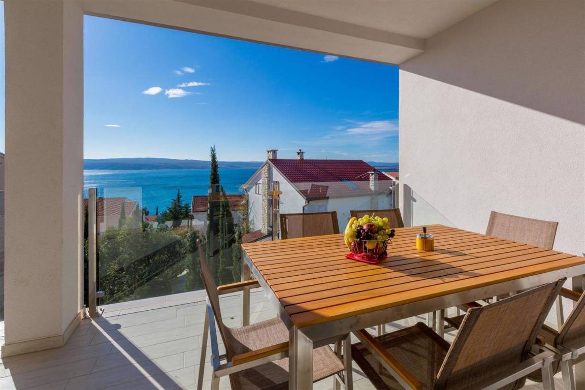 110 M² Ferienwohnung ∙ 3 Schlafzimmer ∙ 5 Gäste - Crikvenica