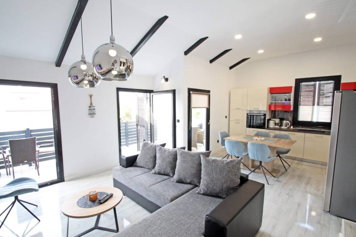 95 M² Ferienhaus ∙ 2 Schlafzimmer ∙ 6 Gäste - Vinjerac