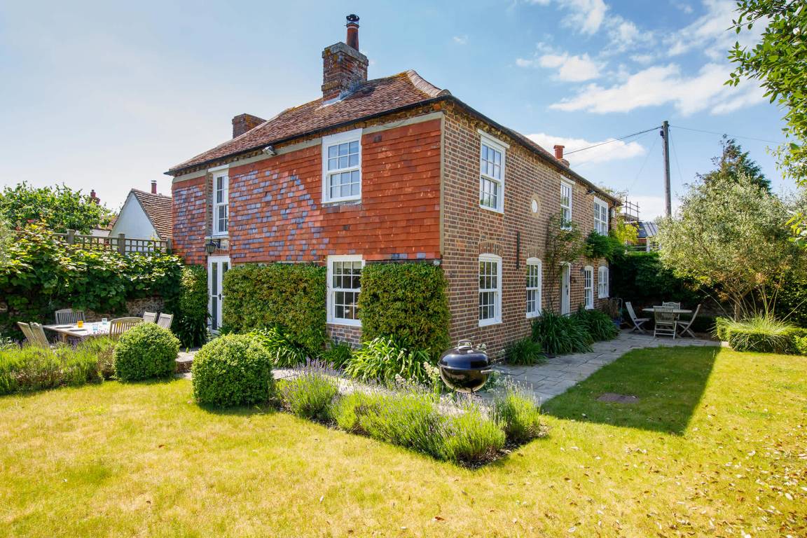 204 M² House ∙ 4 Bedrooms ∙ 8 Guests - Chichester
