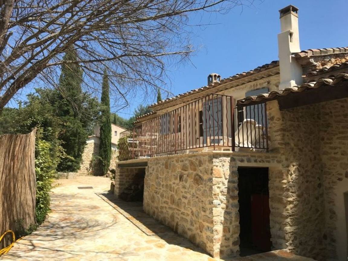 120 M² Apartment ∙ 3 Bedrooms ∙ 6 Guests - Bandol