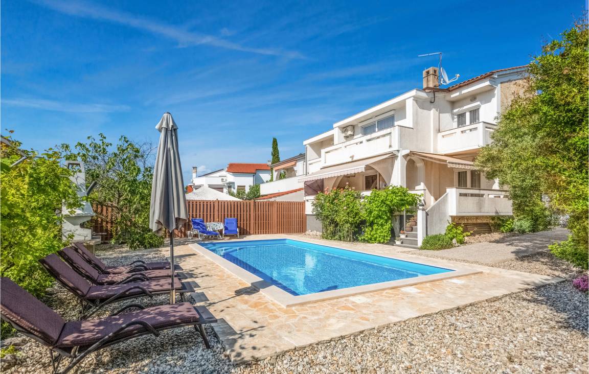 93 M² Maisonette ∙ 3 Bedrooms ∙ 6 Guests - Punat