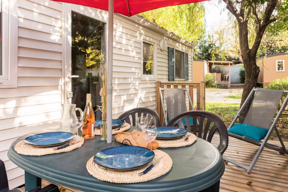 30 M² Caravan ∙ 2 Bedrooms ∙ 4 Guests - Camargue