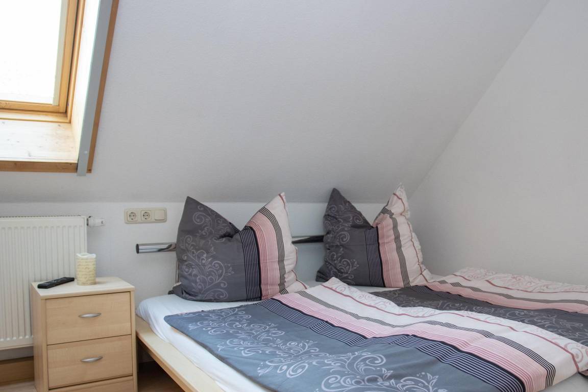 50 M² Ferienwohnung ∙ 1 Schlafzimmer ∙ 2 Gäste - Niesky