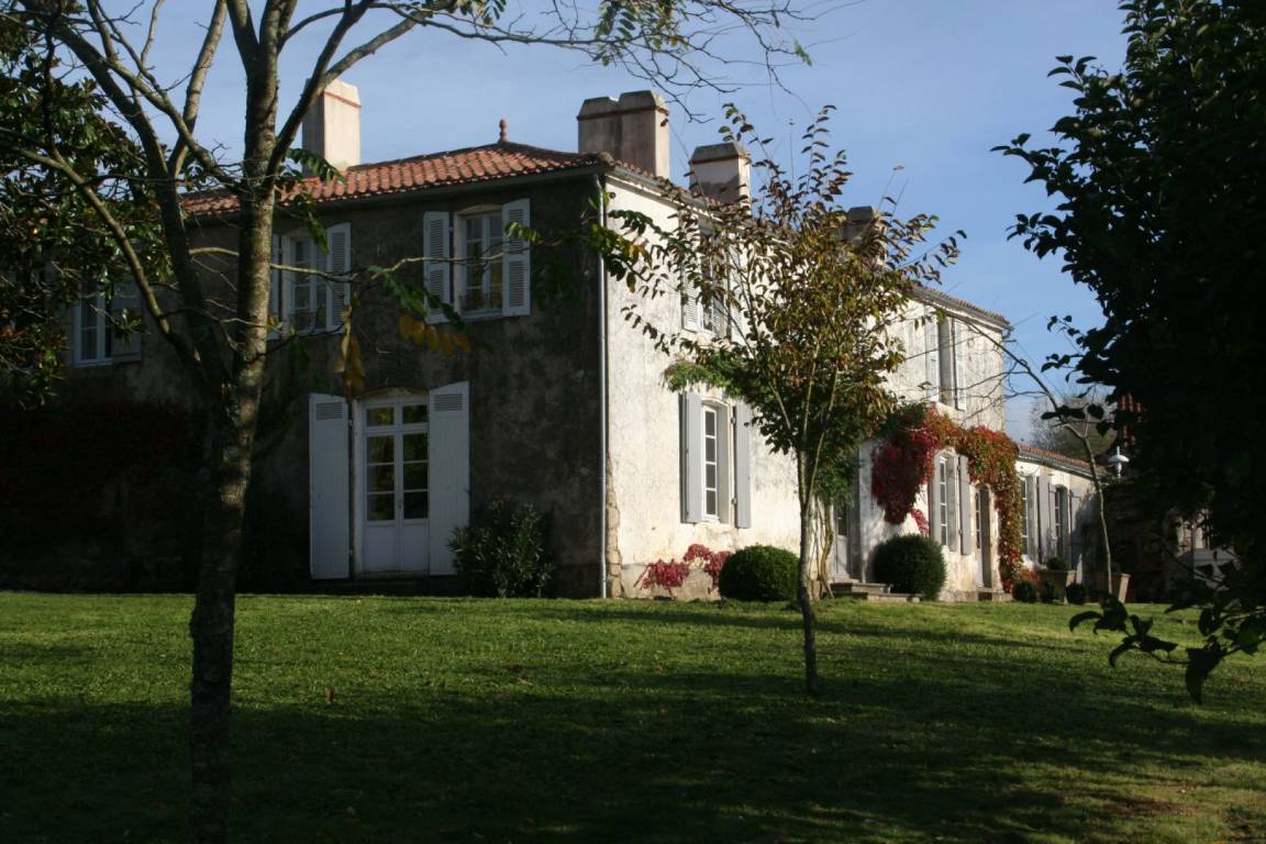 270 M² Maison De Vacances ∙ 8 Chambres ∙ 14 Personnes - Legé