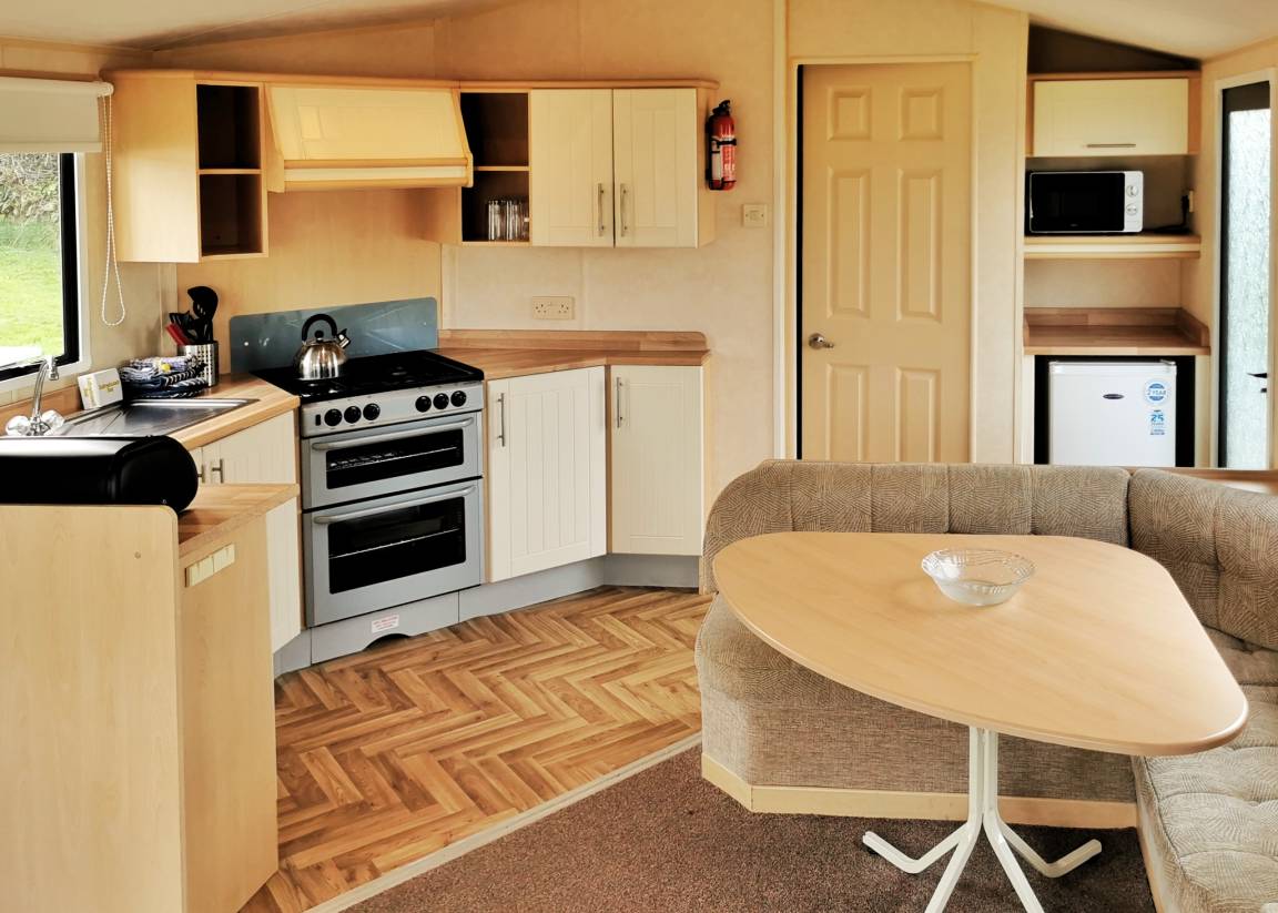 Caravan ∙ 3 Bedrooms ∙ 6 Guests - New Quay