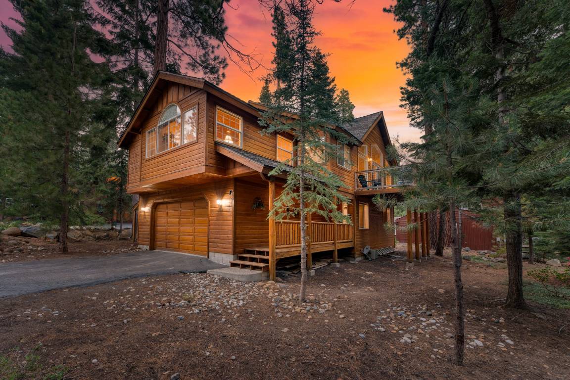217 M² House ∙ 4 Bedrooms ∙ 11 Guests - Tahoe Vista, CA