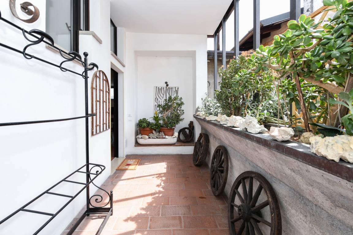 70 M² Apartment ∙ 2 Bedrooms ∙ 6 Guests - Gardone Riviera