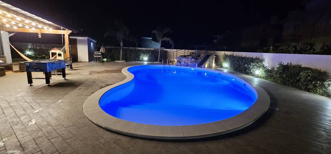 1200 M² Villa ∙ 4 Bedrooms ∙ 7 Guests - Carini