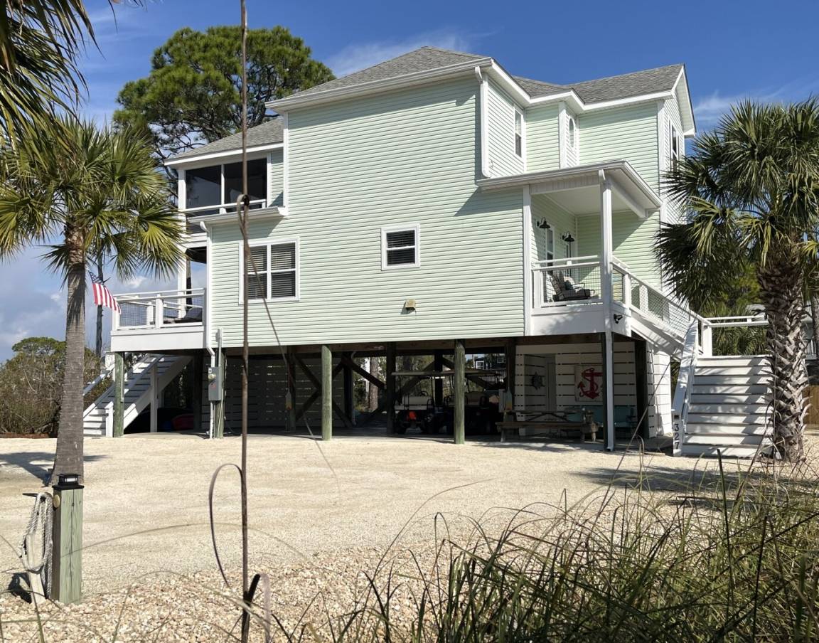 139 M² House ∙ 3 Bedrooms ∙ 6 Guests - St. George Island, FL
