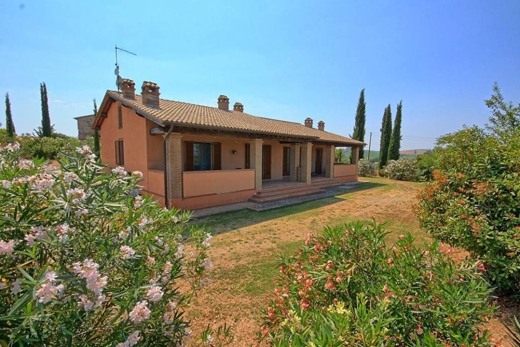 170 M² Villa ∙ 4 Bedrooms ∙ 9 Guests - Grosseto