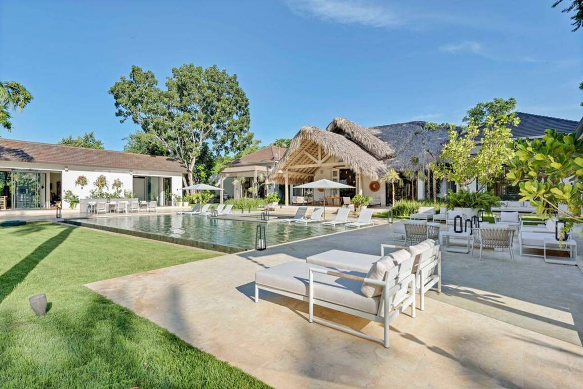 Casa ∙ 8 Camere Da Letto ∙ 20 Ospiti - La Romana