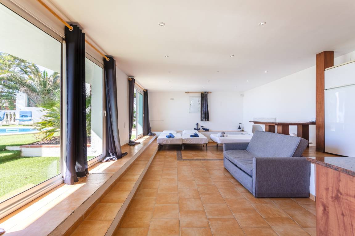 200 M² Villa ∙ 4 Slaapkamers ∙ 10 Gasten - Blanes