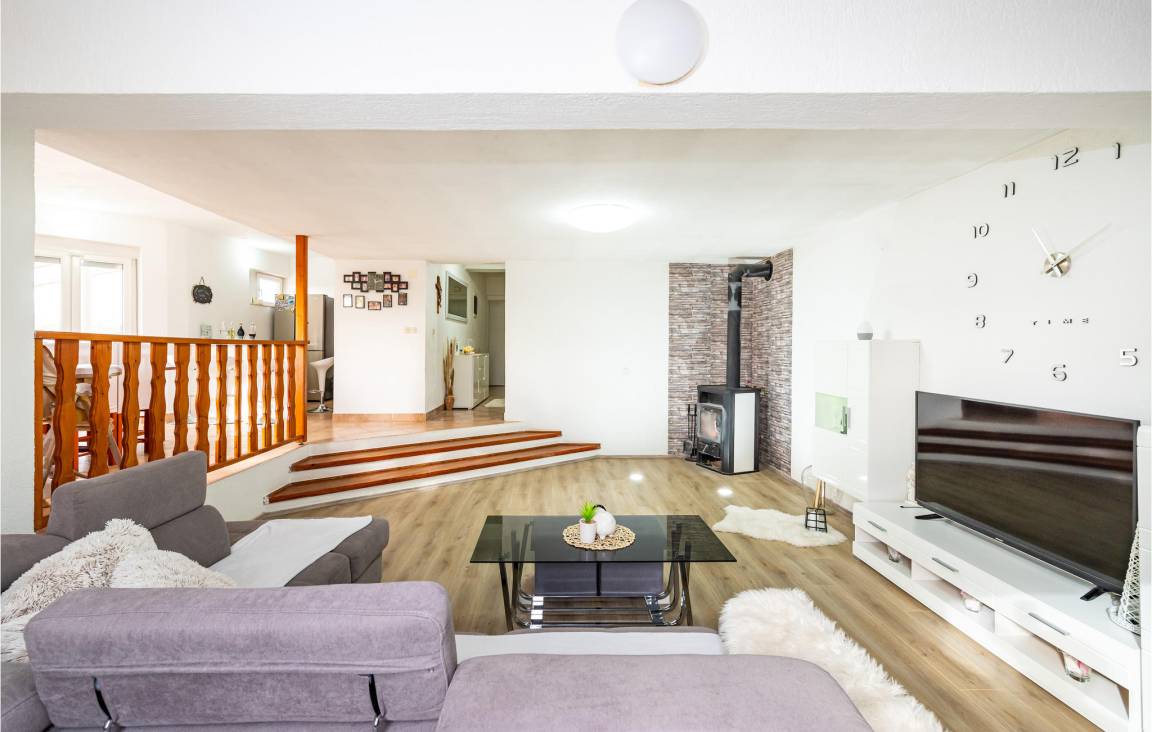 130 M² Apartment ∙ 3 Bedrooms ∙ 8 Guests - Starigrad
