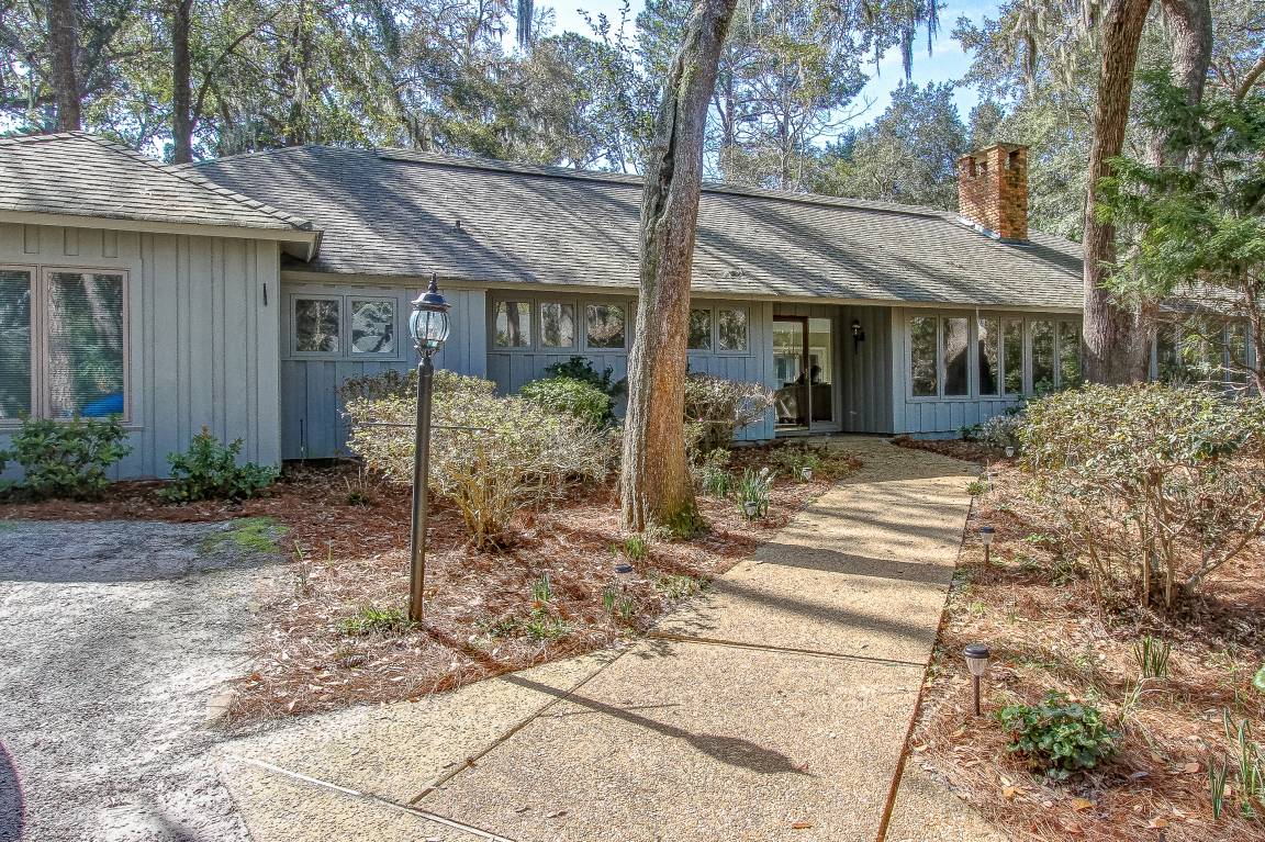 House ∙ 4 Bedrooms ∙ 10 Guests - Hilton Head Island, SC