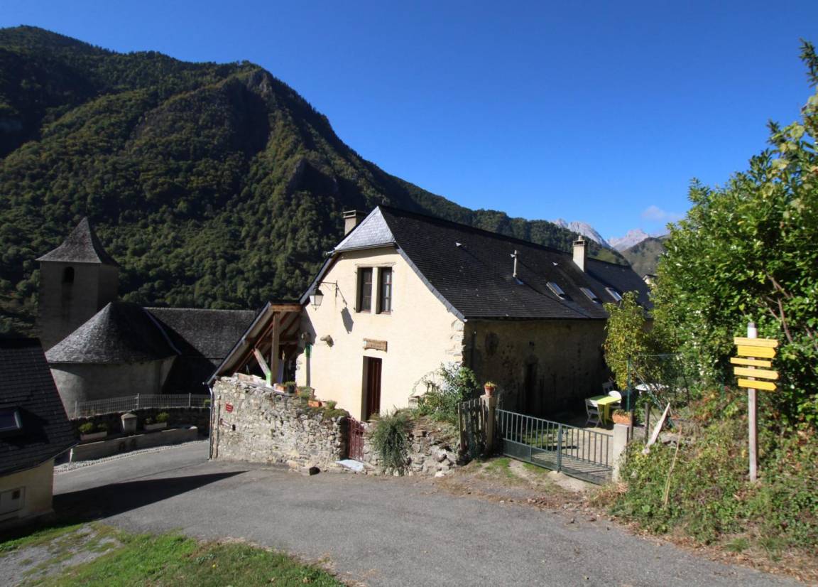 140 M² Gîte ∙ 4 Chambres ∙ 10 Personnes - Vallée d'Aspe