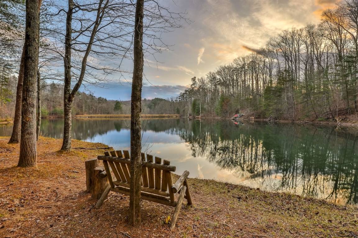 Cabin ∙ 1 Bedroom ∙ 4 Guests - Cherry Log, GA