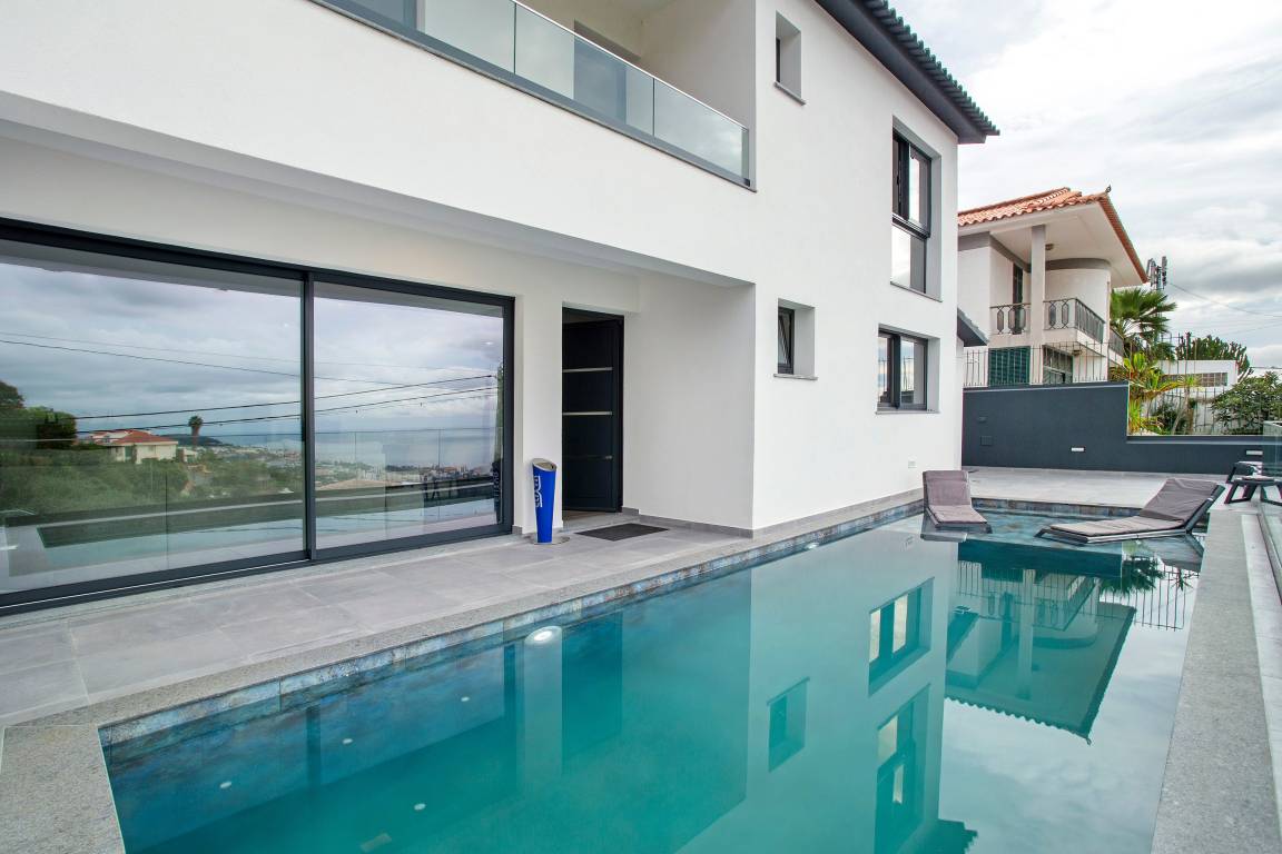 200 M² Villa ∙ 4 Slaapkamers ∙ 10 Gasten - Funchal