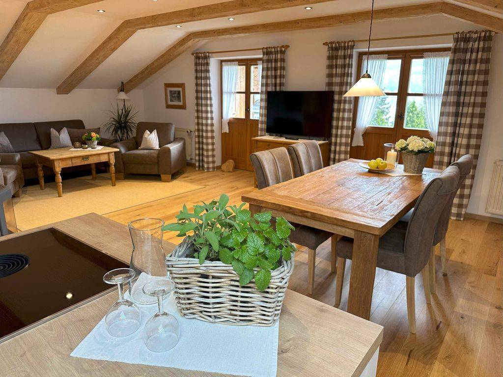 120 M² Apartment ∙ 1 Bedroom ∙ 2 Guests - Bad Wiessee