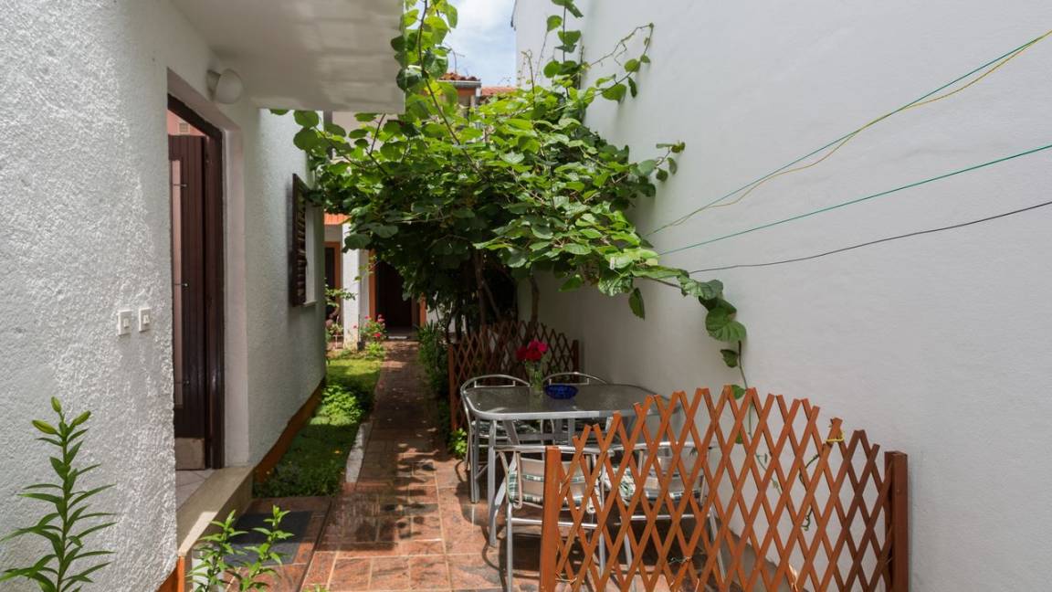39 M² Apartment ∙ 2 Bedrooms ∙ 5 Guests - Poreč