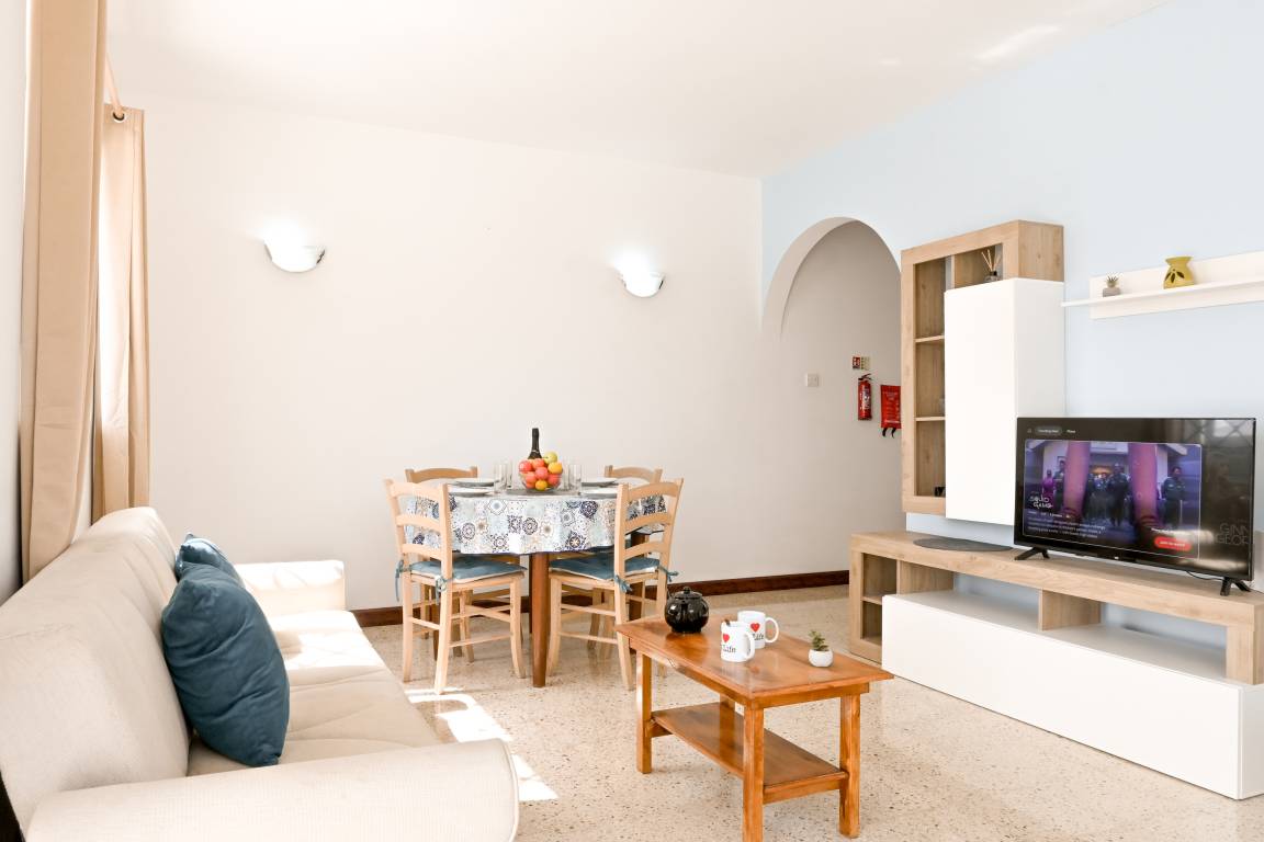 90 M² Apartamento ∙ 2 Quartos ∙ 4 Hóspedes - Malta