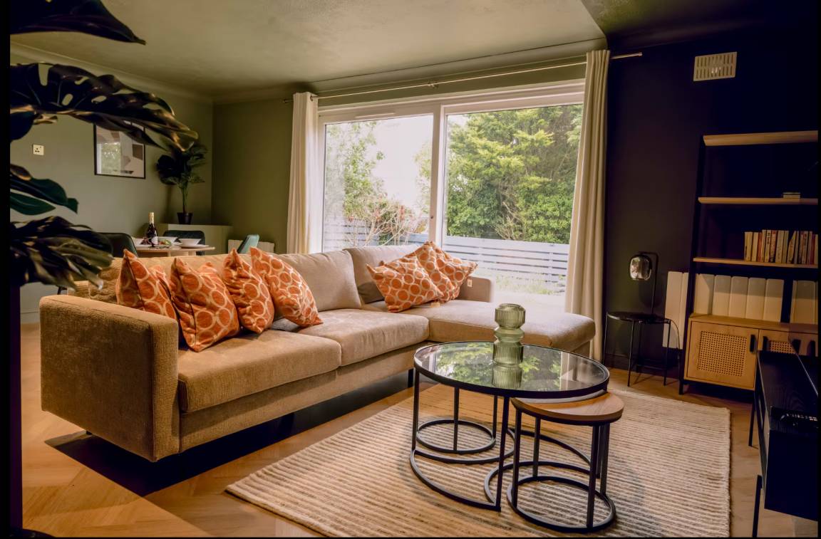 85 M² Ferienwohnung ∙ 2 Schlafzimmer ∙ 4 Gäste - Carbis Bay