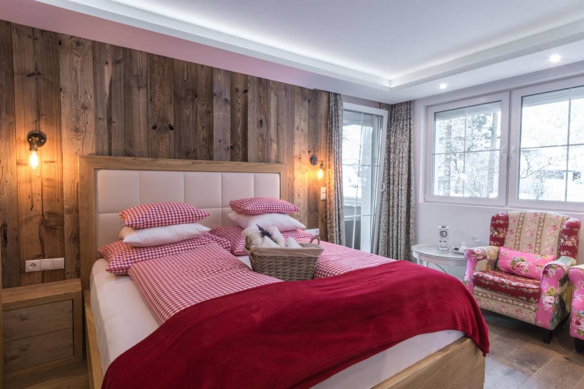 25 M² Hotel ∙ 1 Slaapkamer ∙ 4 Gasten - Oetz