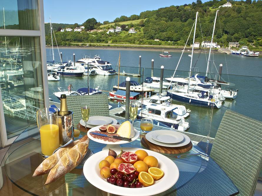 Cottage ∙ 2 Bedrooms ∙ 4 Guests - Dartmouth