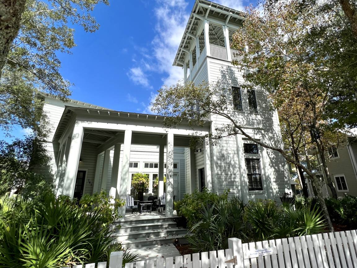 293 M² Cottage ∙ 6 Bedrooms ∙ 15 Guests - Florida Panhandle, FL