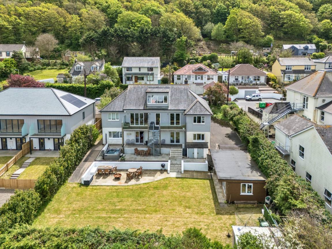 210 M² House ∙ 5 Bedrooms ∙ 10 Guests - Appledore