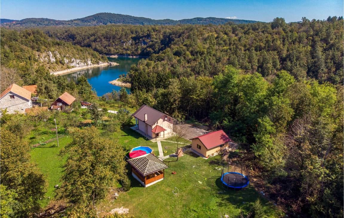 84 M² Ferienhaus ∙ 3 Schlafzimmer ∙ 6 Gäste - Ogulin