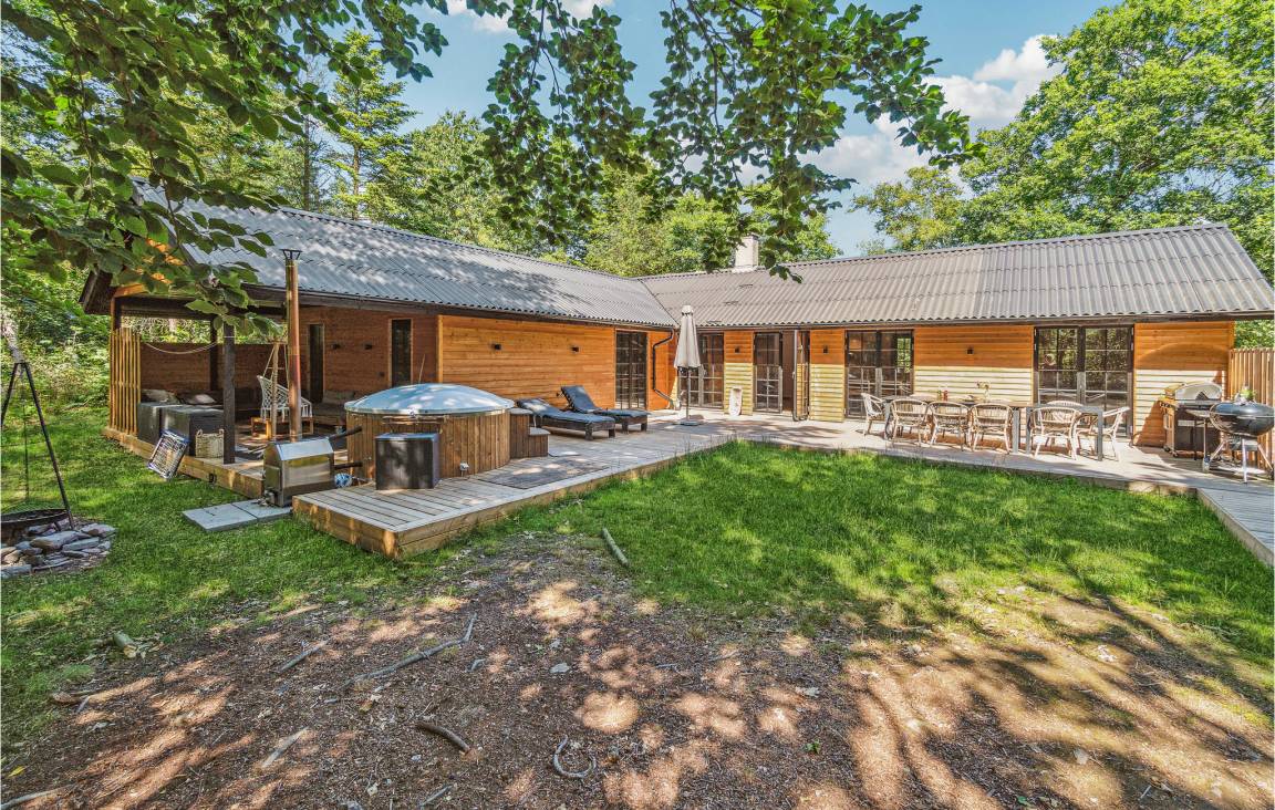 125 M² Ferienhaus ∙ 5 Schlafzimmer ∙ 13 Gäste - Bornholm