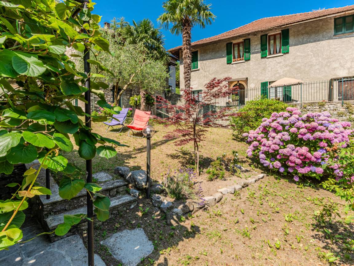 100 M² Ferienhaus ∙ 2 Schlafzimmer ∙ 5 Gäste - Bellano