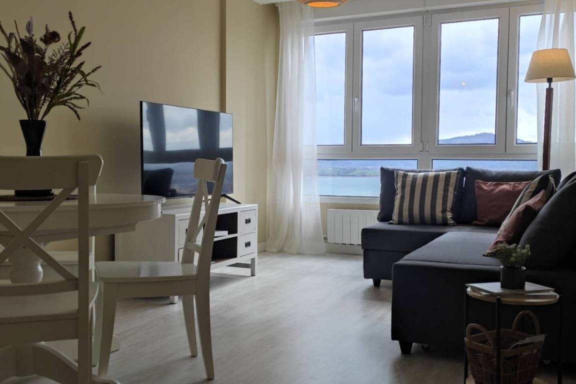 77 M² Apartamento ∙ 3 Habitaciones ∙ 6 Huéspedes - Solares