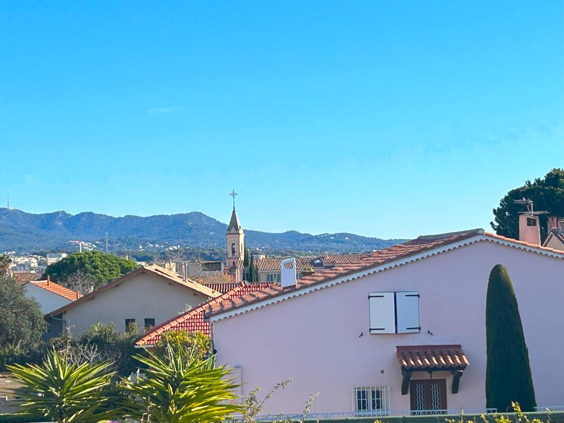 97 M² Appartement ∙ 3 Chambres ∙ 6 Personnes - Sanary-sur-Mer