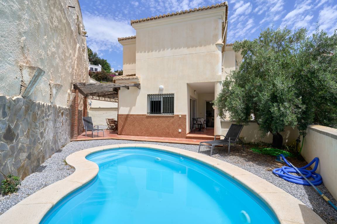 155 M² Ferienhaus ∙ 3 Schlafzimmer ∙ 6 Gäste - Almuñécar